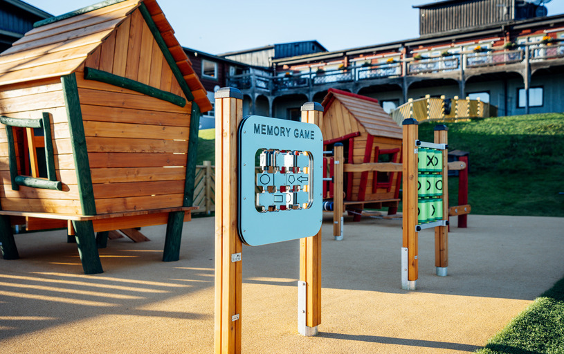 Lekhus i trä till offentlig utemiljö | Tress Utemiljö